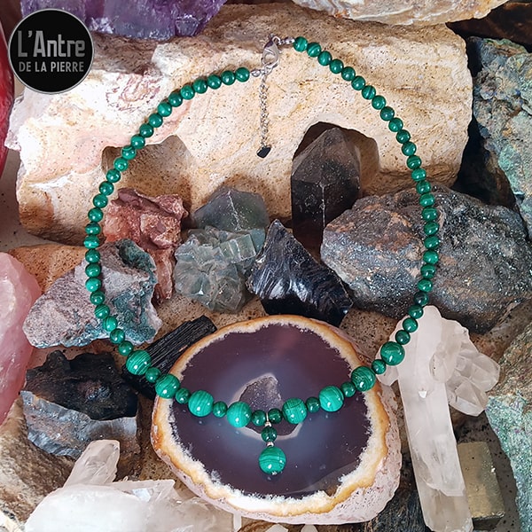 Réalisation d'un Collier en Malachite du Congo Grade 2A Boules de de 6 ...